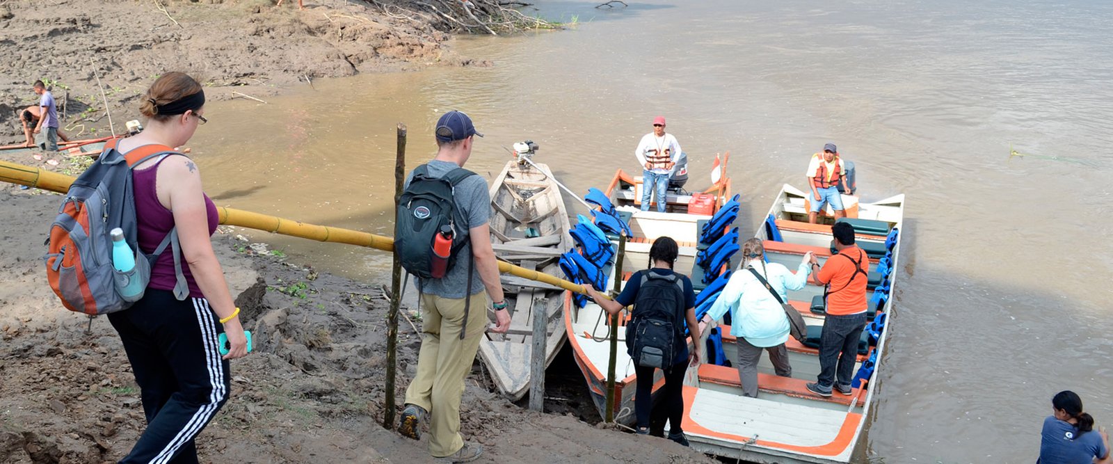 Puentas Colgantes Amazónicos - Amazon River Expeditions